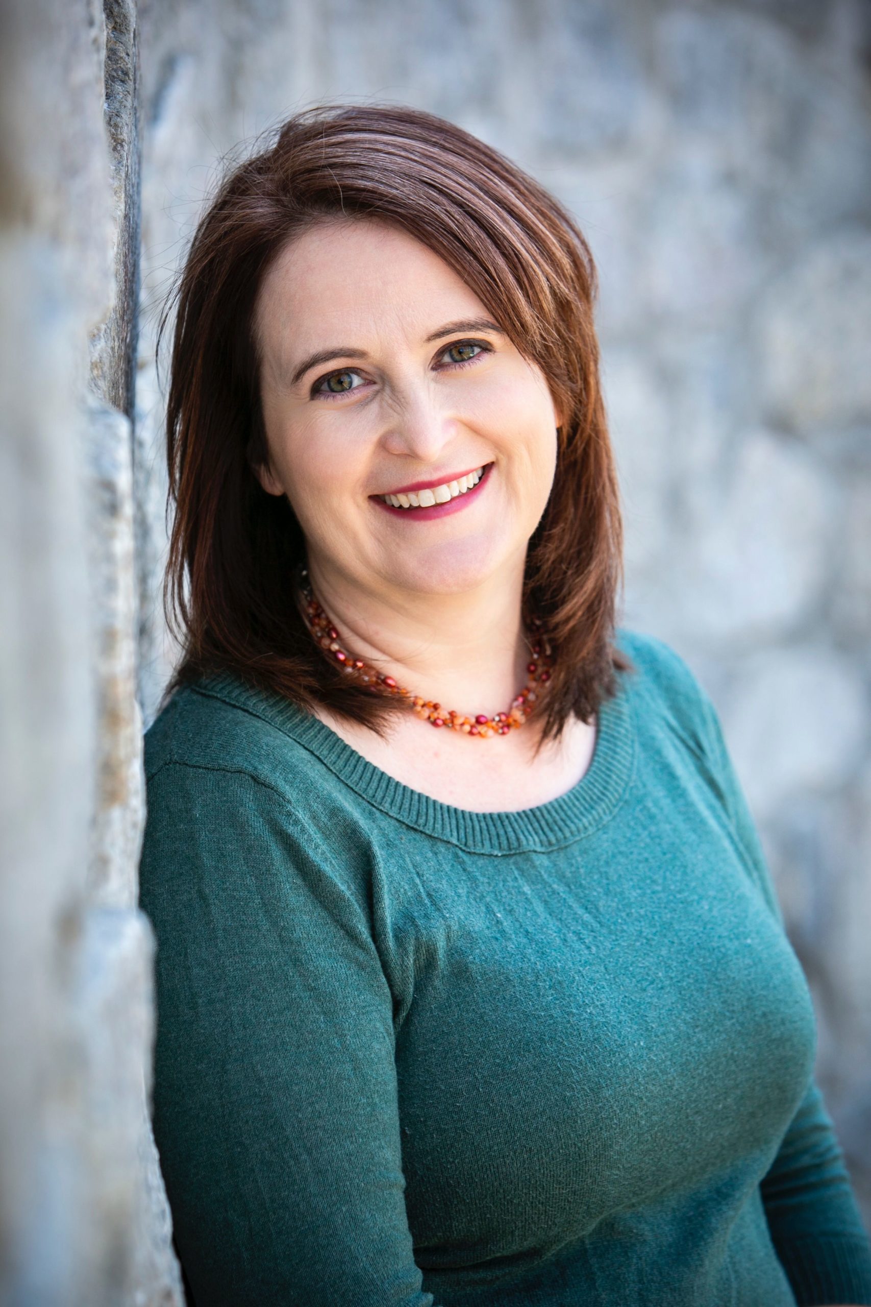 Tara Laskowski - #febflash - MER - Mom Egg Review